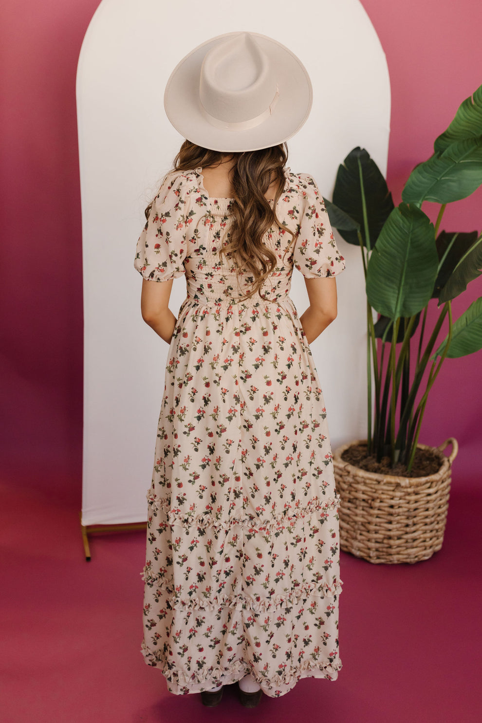 THE ANNALISE MAXI DRESS IN ROSE FLORAL BY PINK DESERT – Pink Desert